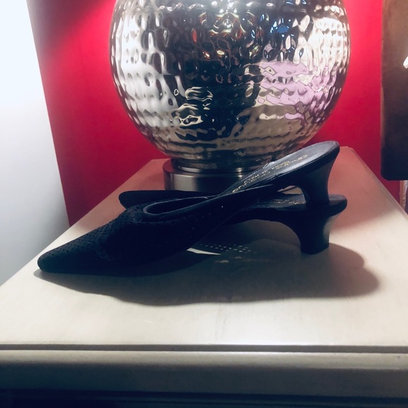 Andre Assous | Shoes | Andre Assous Bristol Suede Slides | Poshmark